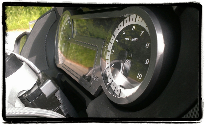 Review: BMW R 1200 RT – Team Throttle