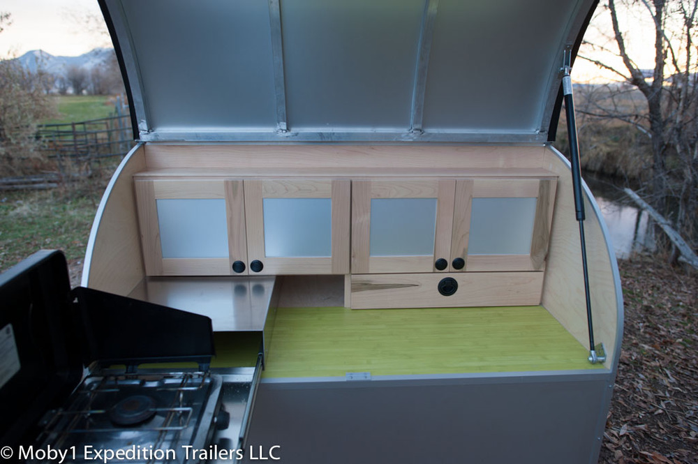 Tow a caravan behind your motorcycle – Team Throttle