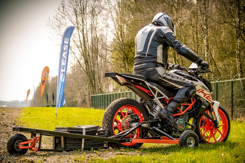 wheelie school – Team Throttle