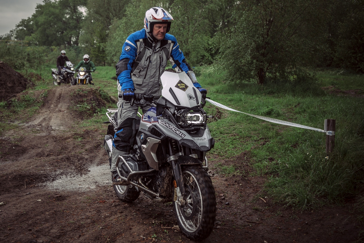 Improving my off-road skills with BMW and Grondpadman – Team Throttle