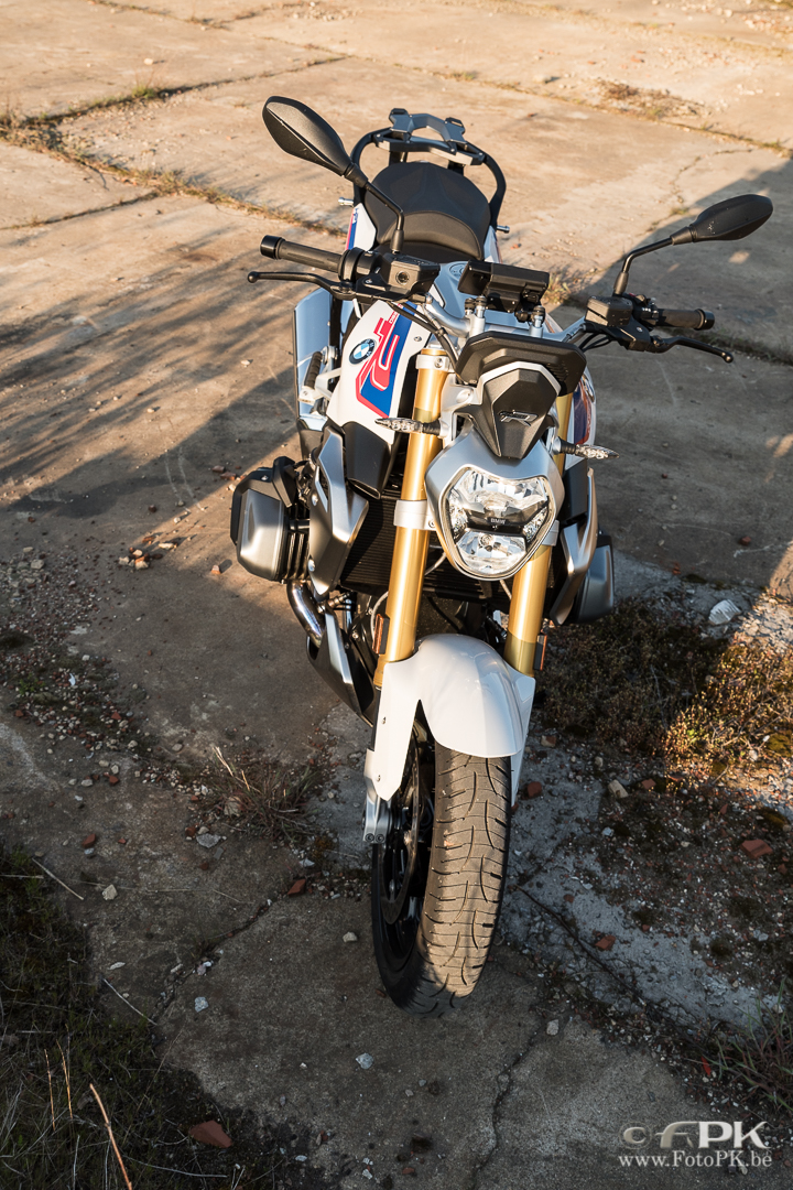 Review: BMW R 1250 R – Team Throttle