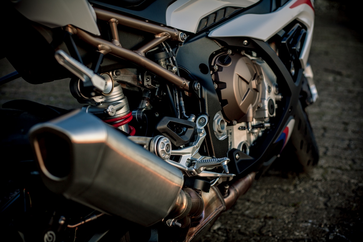 Review: BMW S 1000 RR – Team Throttle