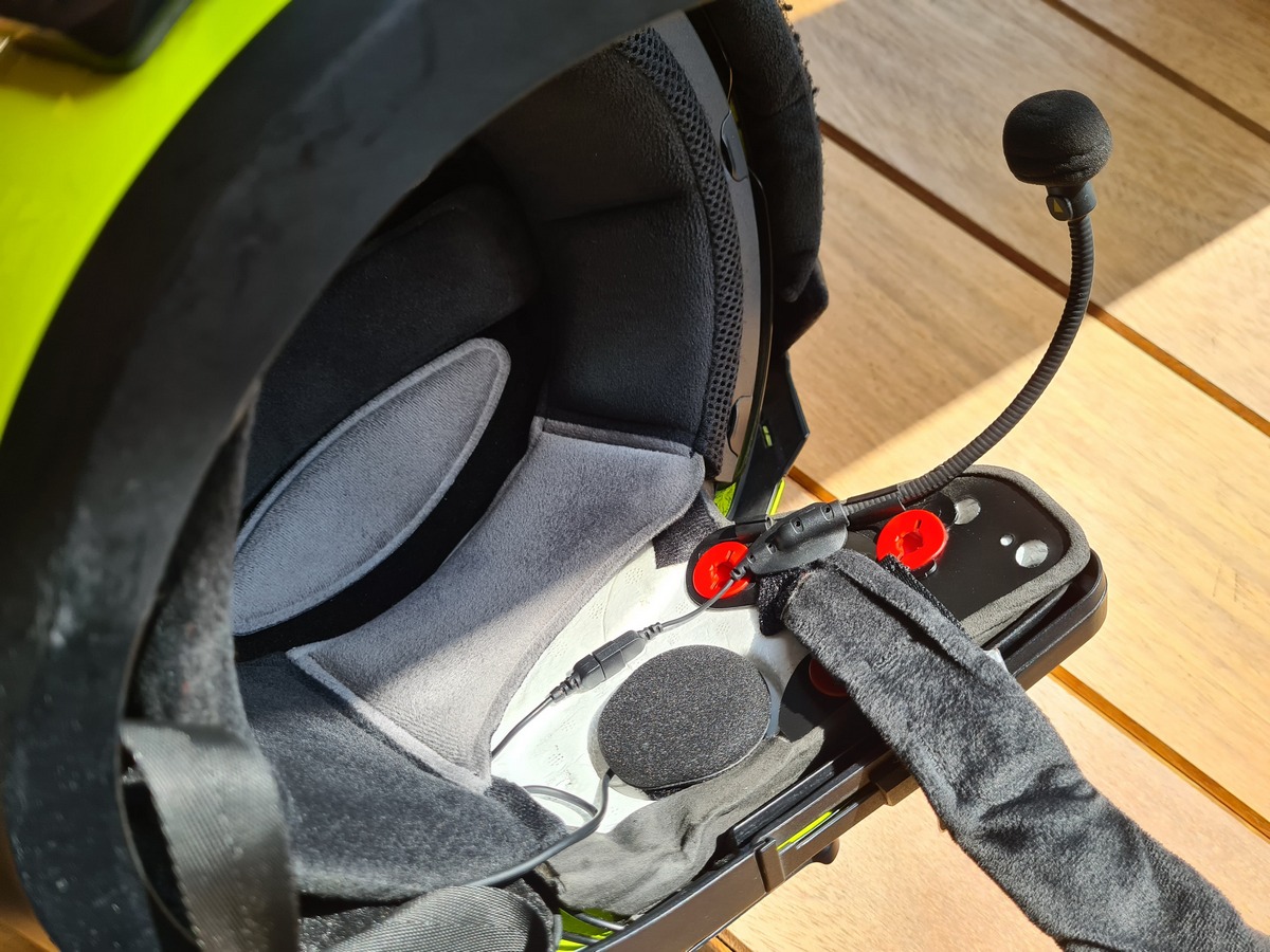 Review: Cardo Packtalk Bold – Team Throttle
