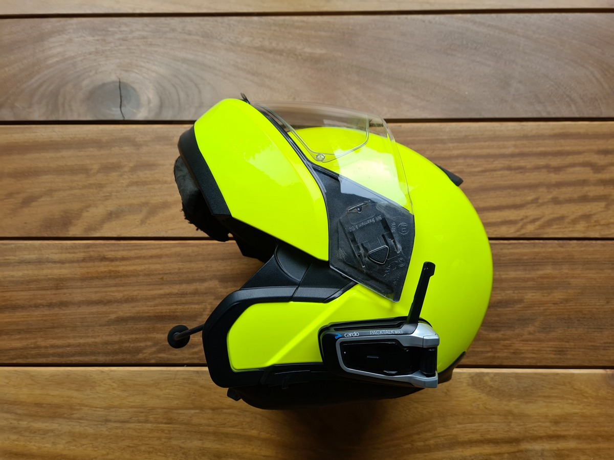 Review: Cardo Packtalk Bold – Team Throttle