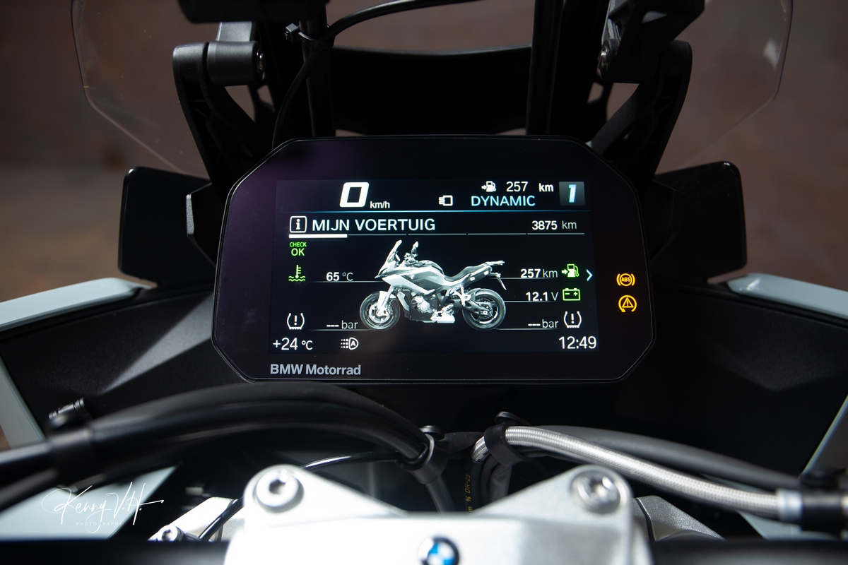 Review: BMW S 1000 XR – Team Throttle