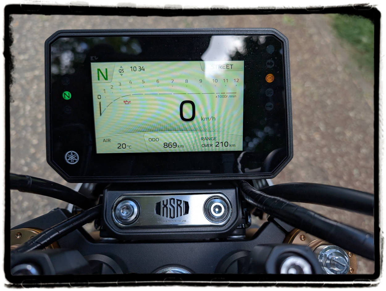 Review: Yamaha XSR900 – Team Throttle